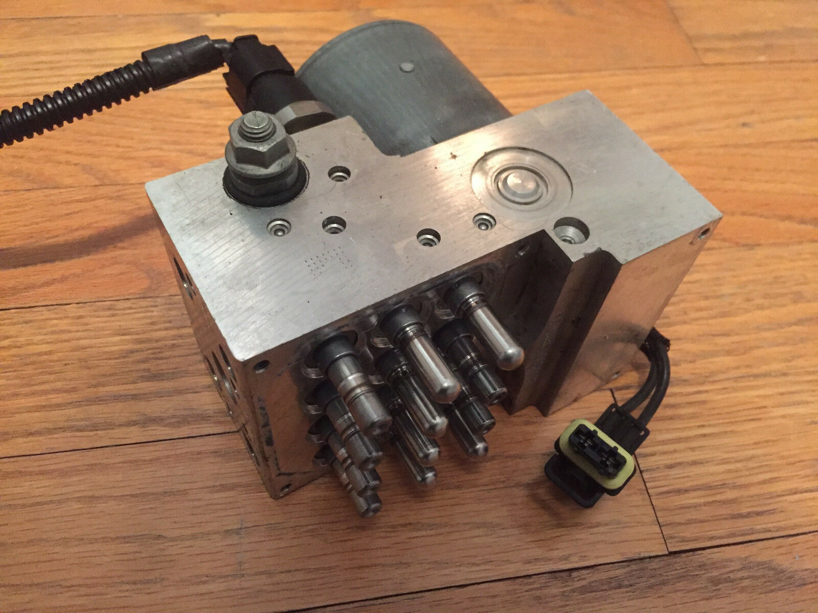 Corvette C5 Brake Pump ABS Pressure Modulator Valve BPMV 2001-2004 #10 ...